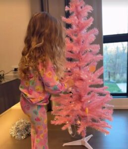 PATRICK MAHOMES' KIDS, STERLING AND BRONZE, START DECORATING FOR THE ...