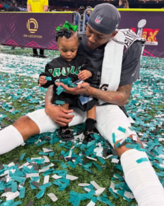 DEVONTA SMITH, HIS FIANCEE MYA DANIELLE, AND DAUGHTER CELEBRATE THE ...